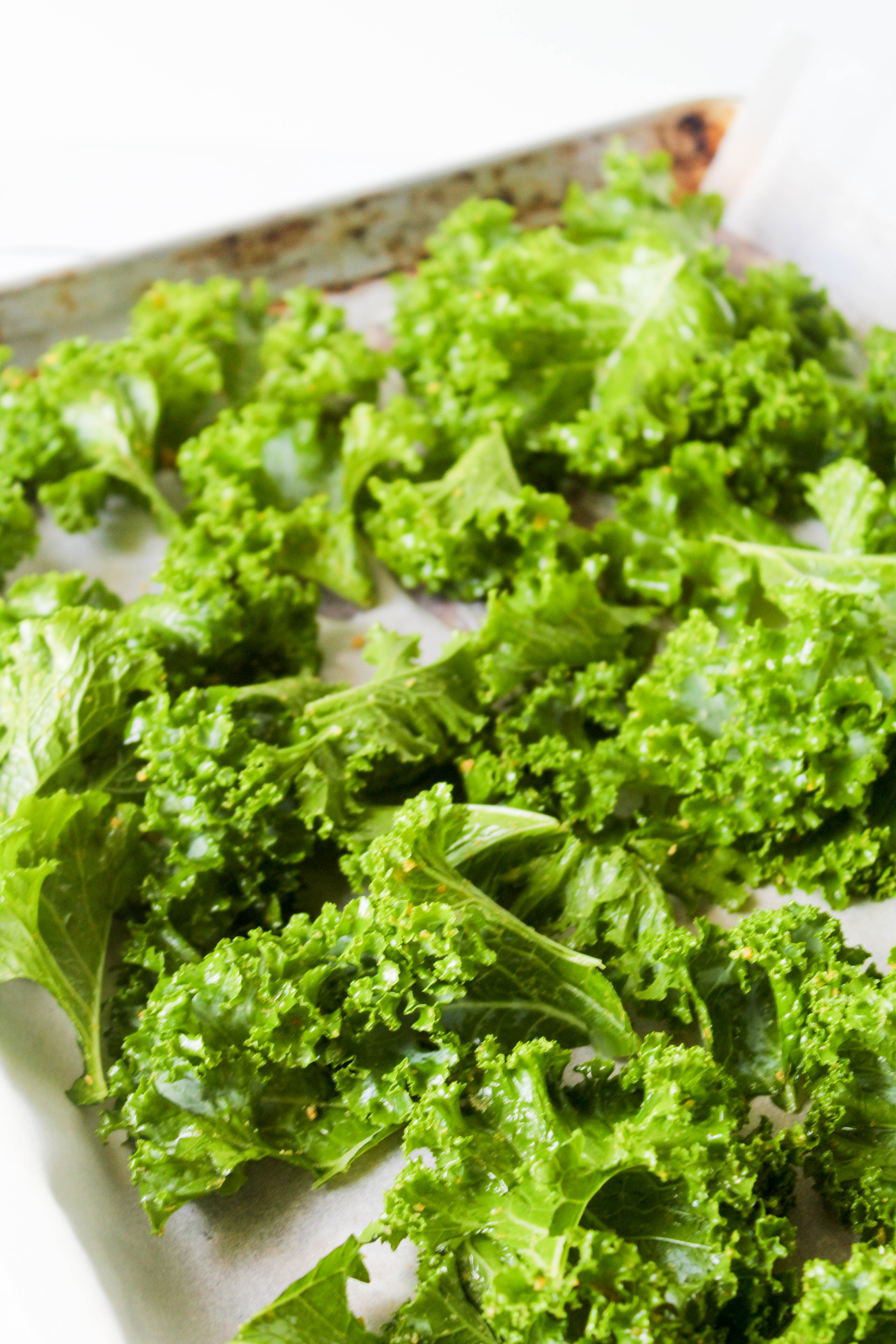 Tasty & Spicy Kale Chips - Off The Wheaten Path